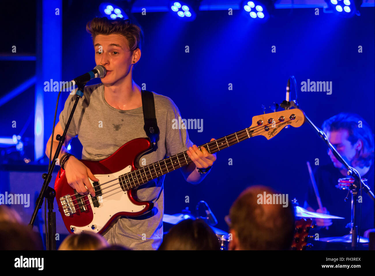 Nickless Stock Photos & Nickless Stock Images - Alamy