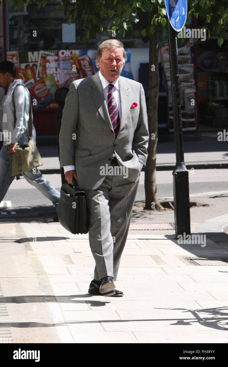 Terry wogan bbc hi-res stock photography and images - Alamy