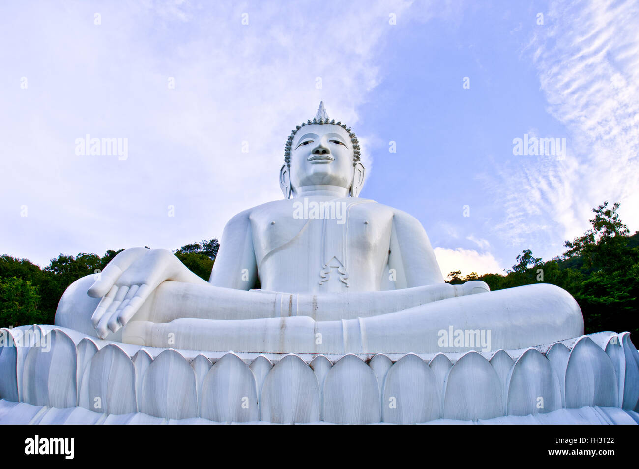Meditating buddha white hi-res stock photography and images - Alamy