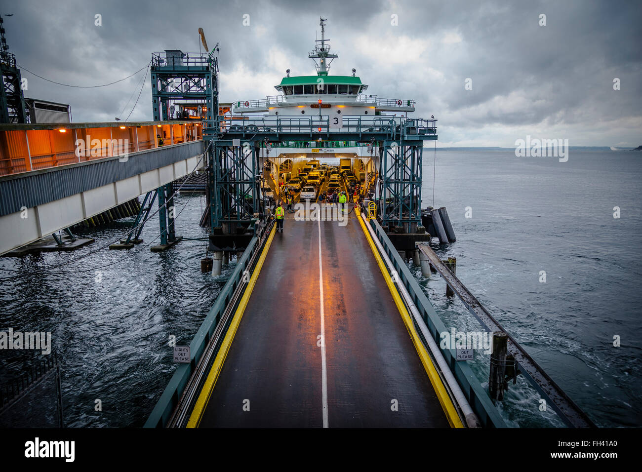 Seattle ferry terminal hi-res stock photography and images - Alamy