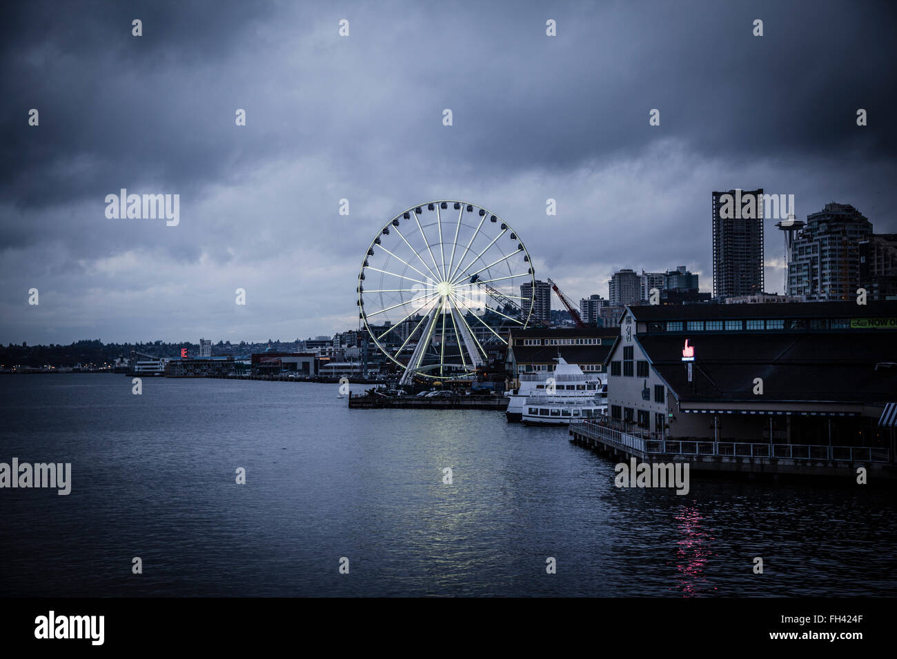 Seattle view from ferry hi-res stock photography and images - Alamy