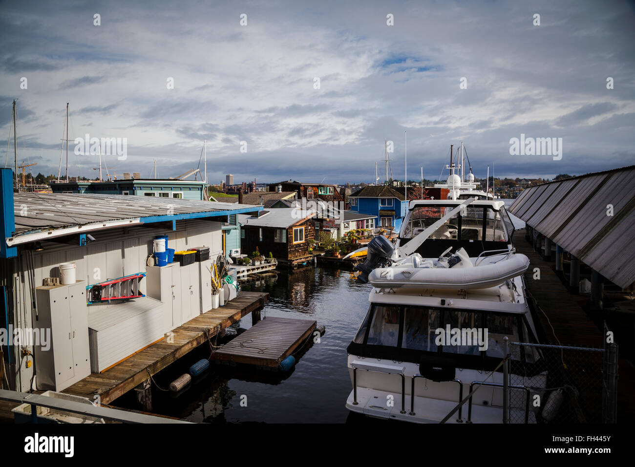 Houseboats and floating homes on Lake Union, Seattle, Washington Stock ...