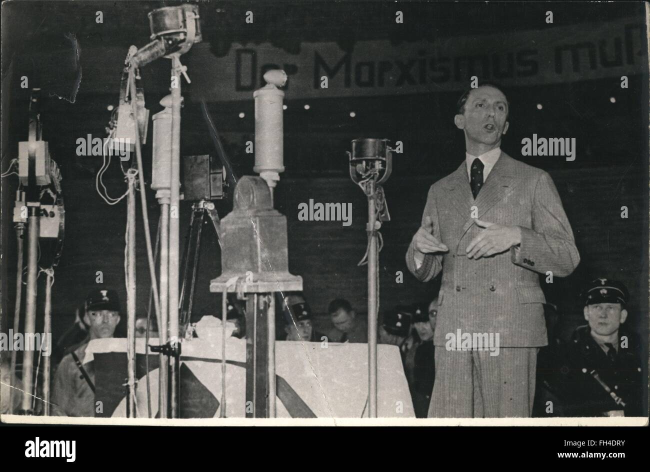 Joseph goebbels propaganda 1934 hi-res stock photography and images - Alamy
