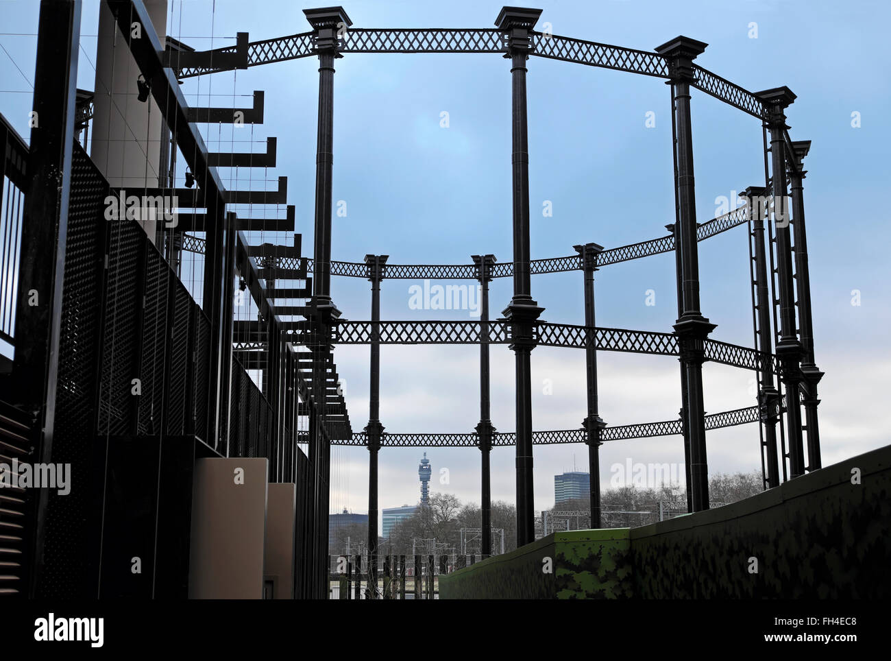 Gasholder No. 8 ironwork rising above gasholder Park in Kings Cross ...