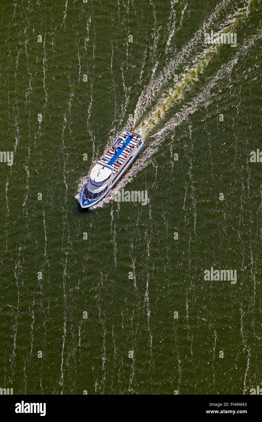 Aerial view, ferry from Rügen Hiddensee on the Schaproder Bodden, bow ...