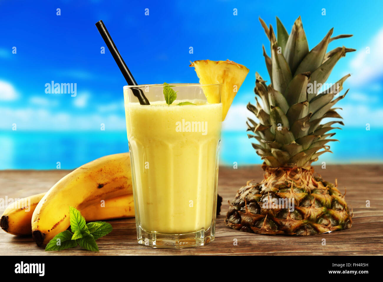 Pina colada beach hi-res stock photography and images - Alamy