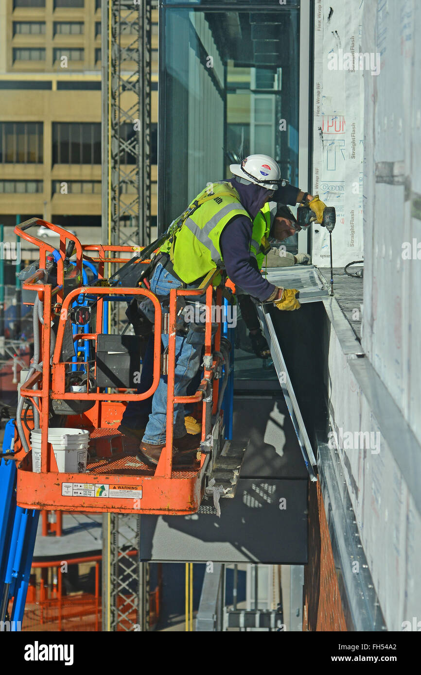 Building Construction, Men working Stock Photo - Alamy