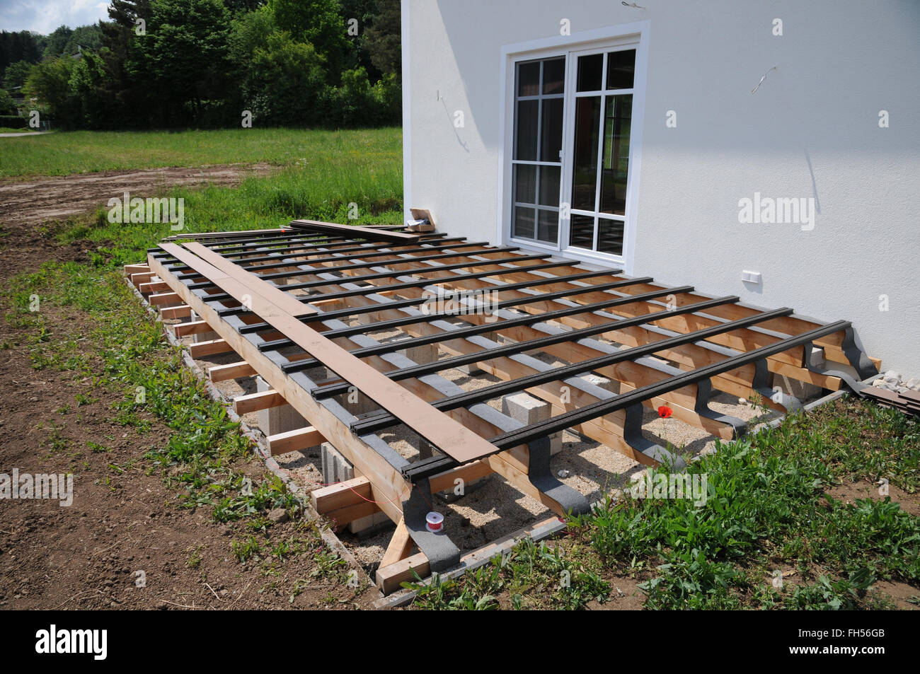 Building a wooden deck Stock Photo - Alamy