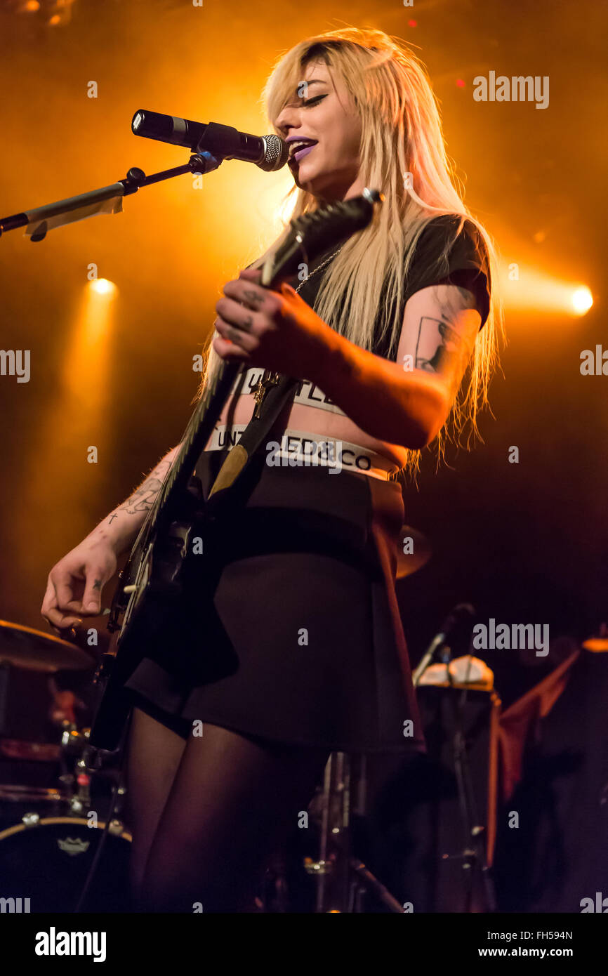 Die mannequin band hi-res stock photography and images - Alamy