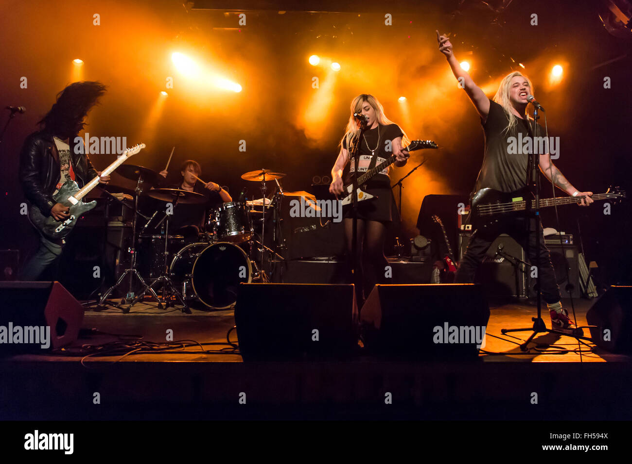 Die mannequin band hi-res stock photography and images - Alamy