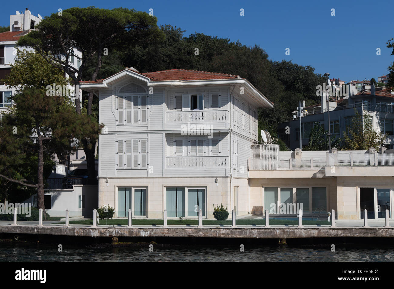 Buildings in Bosphorus Strait, Istanbul City, Turkey Stock Photo - Alamy