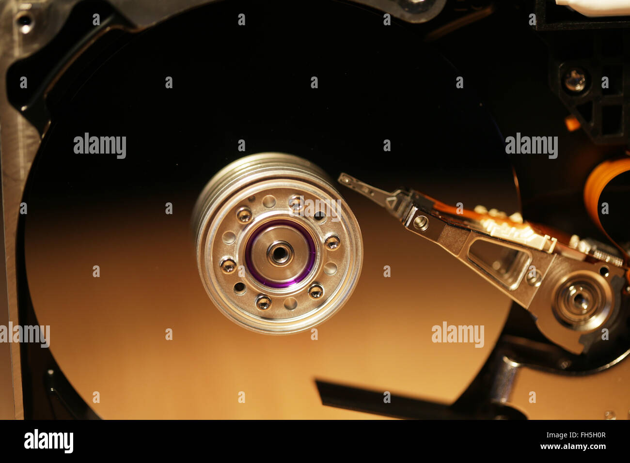 Inside hard drive cylinder hi-res stock photography and images - Alamy