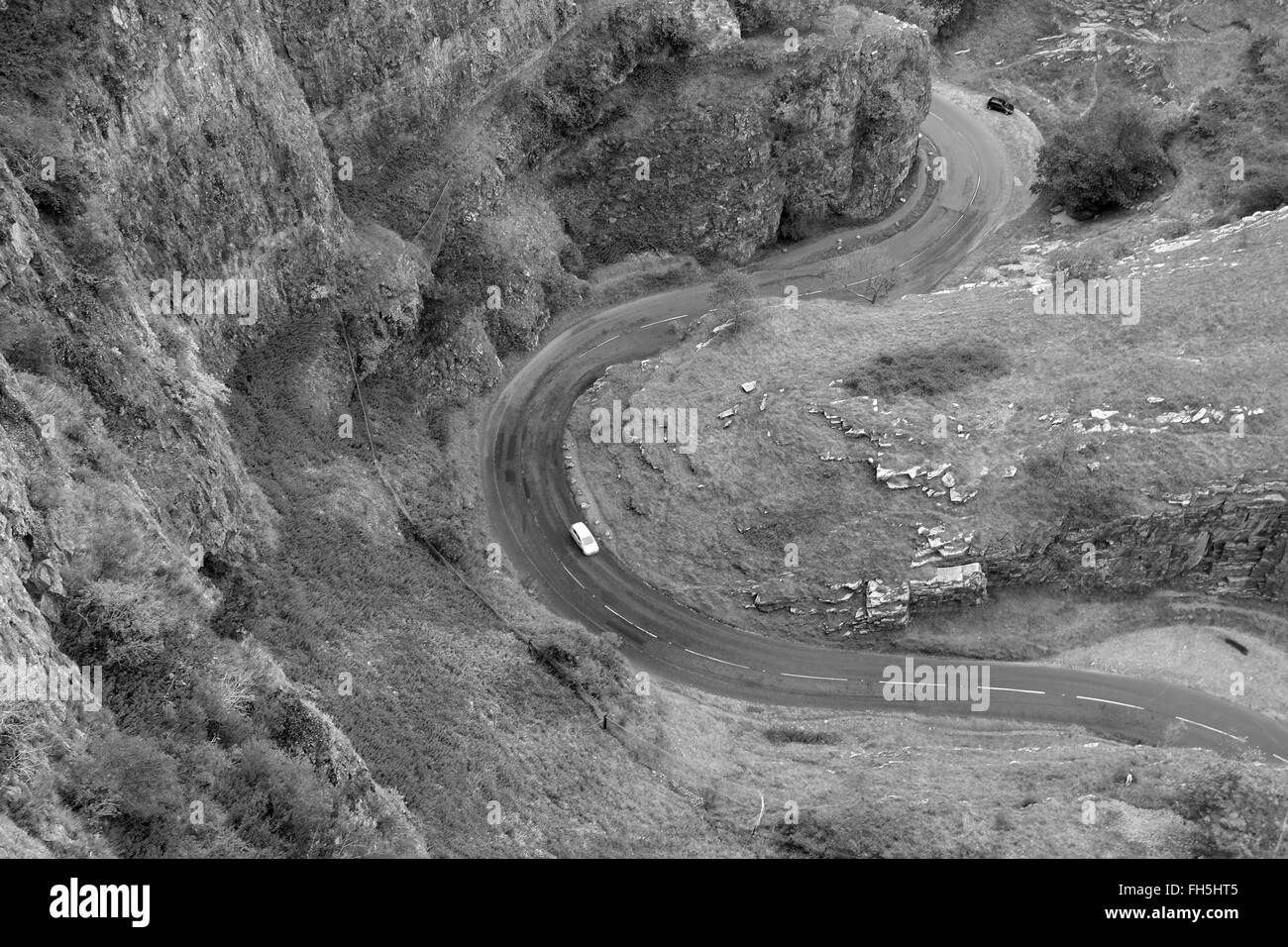 Aerial view of Cheddar gorge with cars, a curve known as Horseshoe bend ...