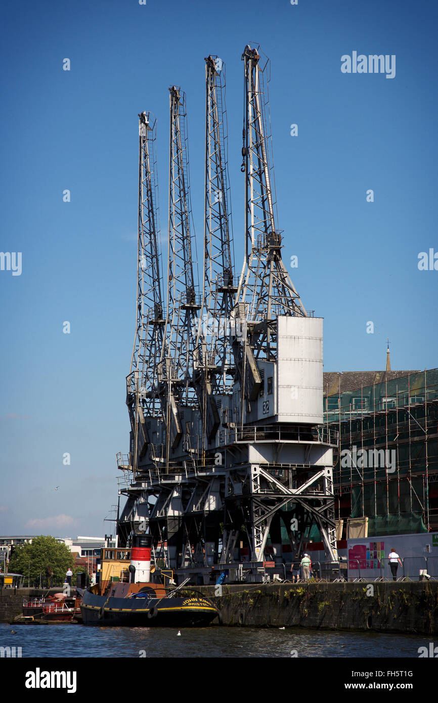 Bristol harbourside crane hi-res stock photography and images - Alamy