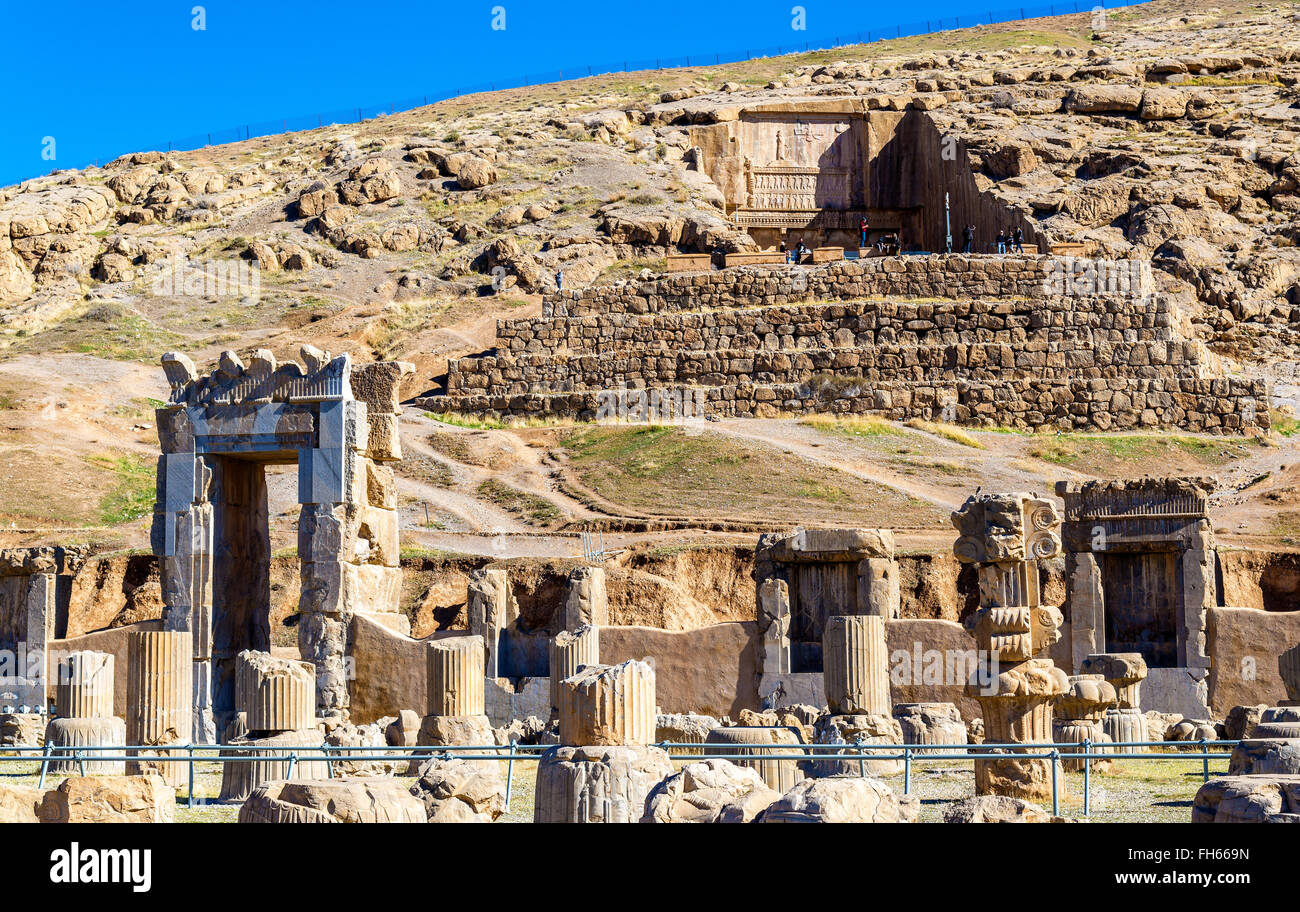 Persepolis ruins hi-res stock photography and images - Alamy