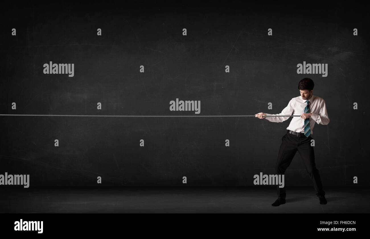 Rope pulling team hi-res stock photography and images - Alamy