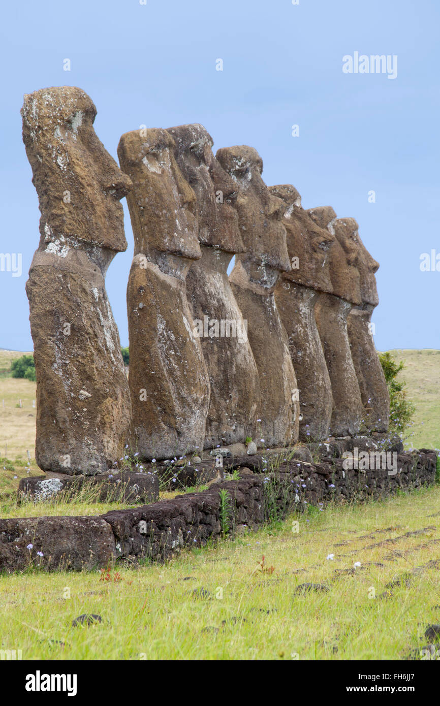 Moai hi-res stock photography and images - Alamy