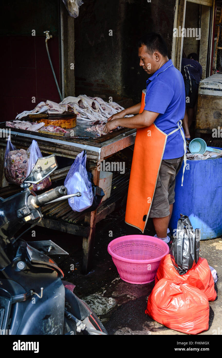 Chicken vendor in Palmerah, Jakarta, Indonesia Stock Photo - Alamy