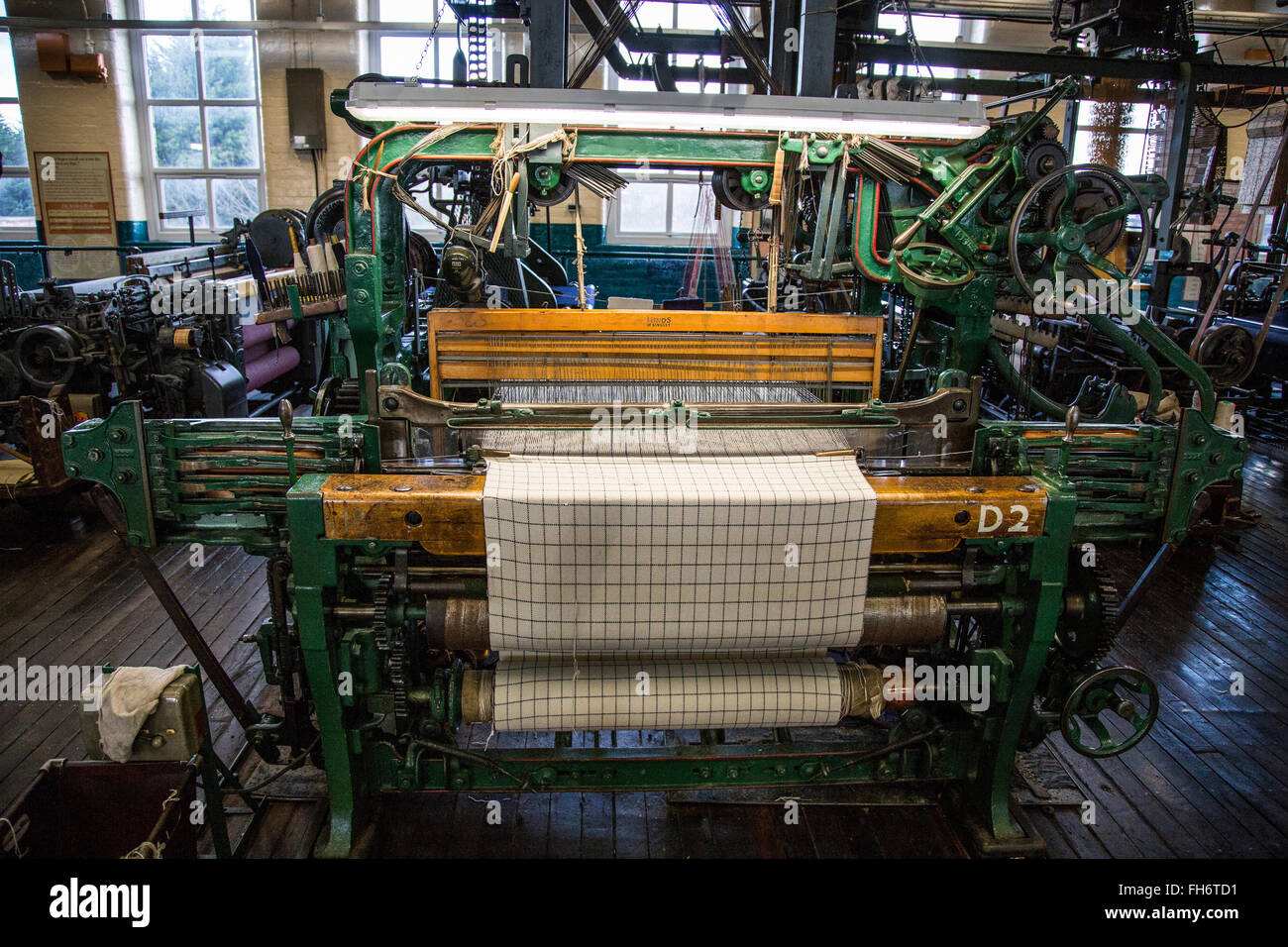 Weaving mill industrial revolution hi-res stock photography and images ...