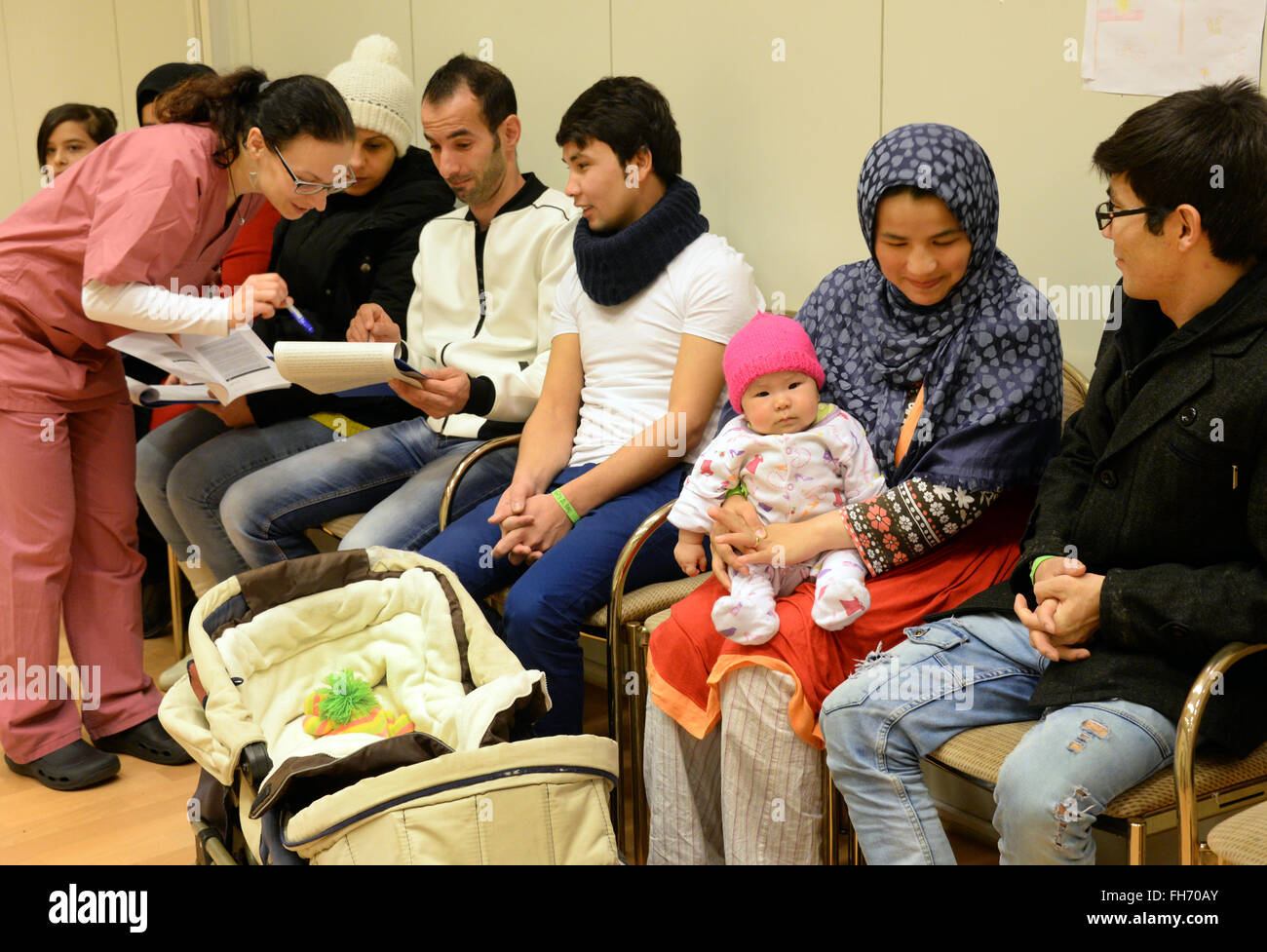 Refugee at a clinic hi-res stock photography and images - Alamy