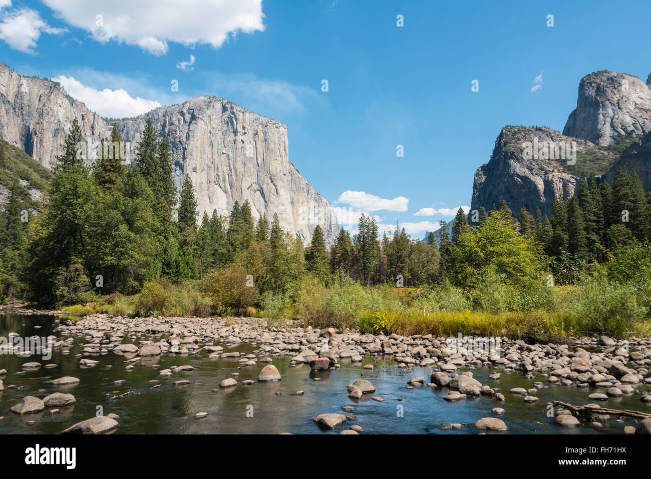 Valley View overlooking El Capitan and Merced River, Yosemite National ...