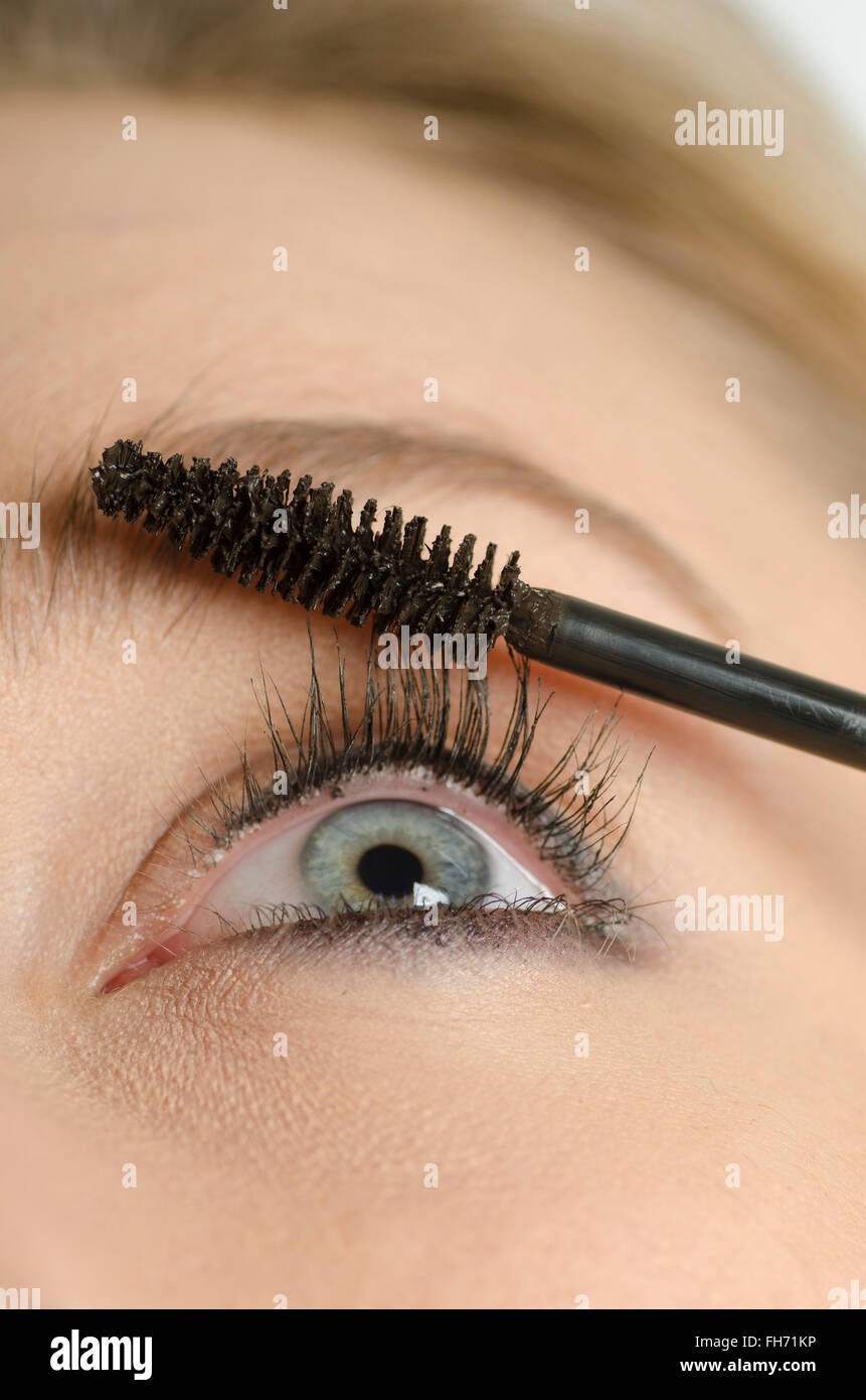 Eyelashes close up hi-res stock photography and images - Alamy