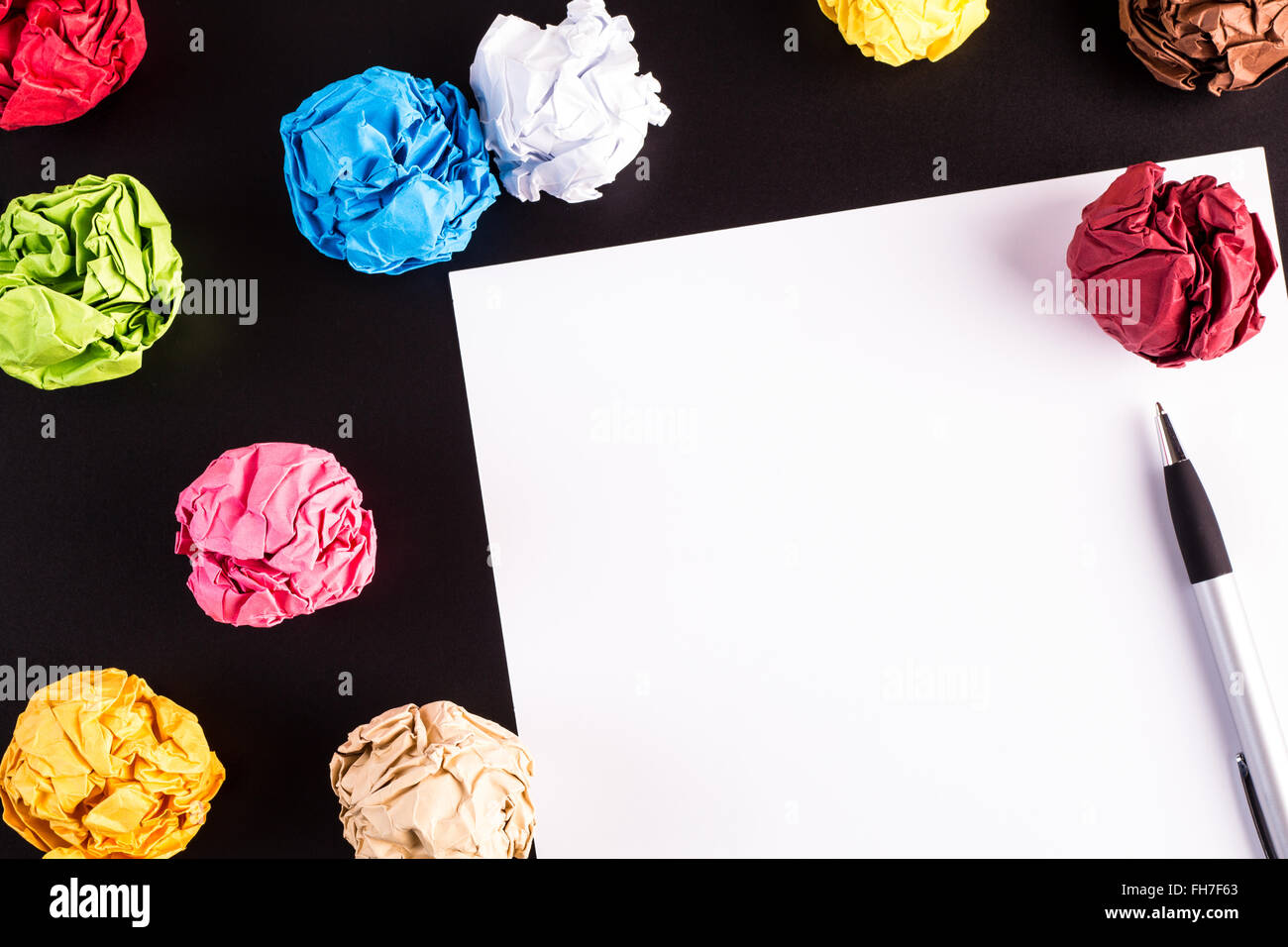 Creased note on table hi-res stock photography and images - Alamy