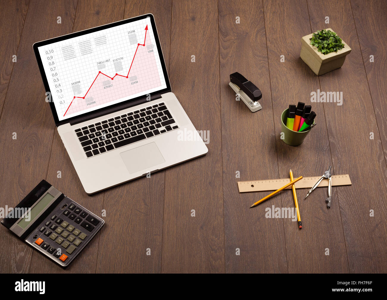 Red computer desk hi-res stock photography and images - Alamy