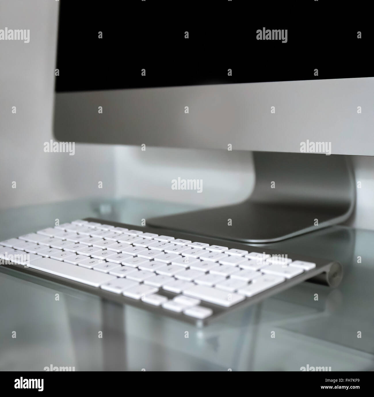 Computer monitor keyboard table hi-res stock photography and images - Alamy