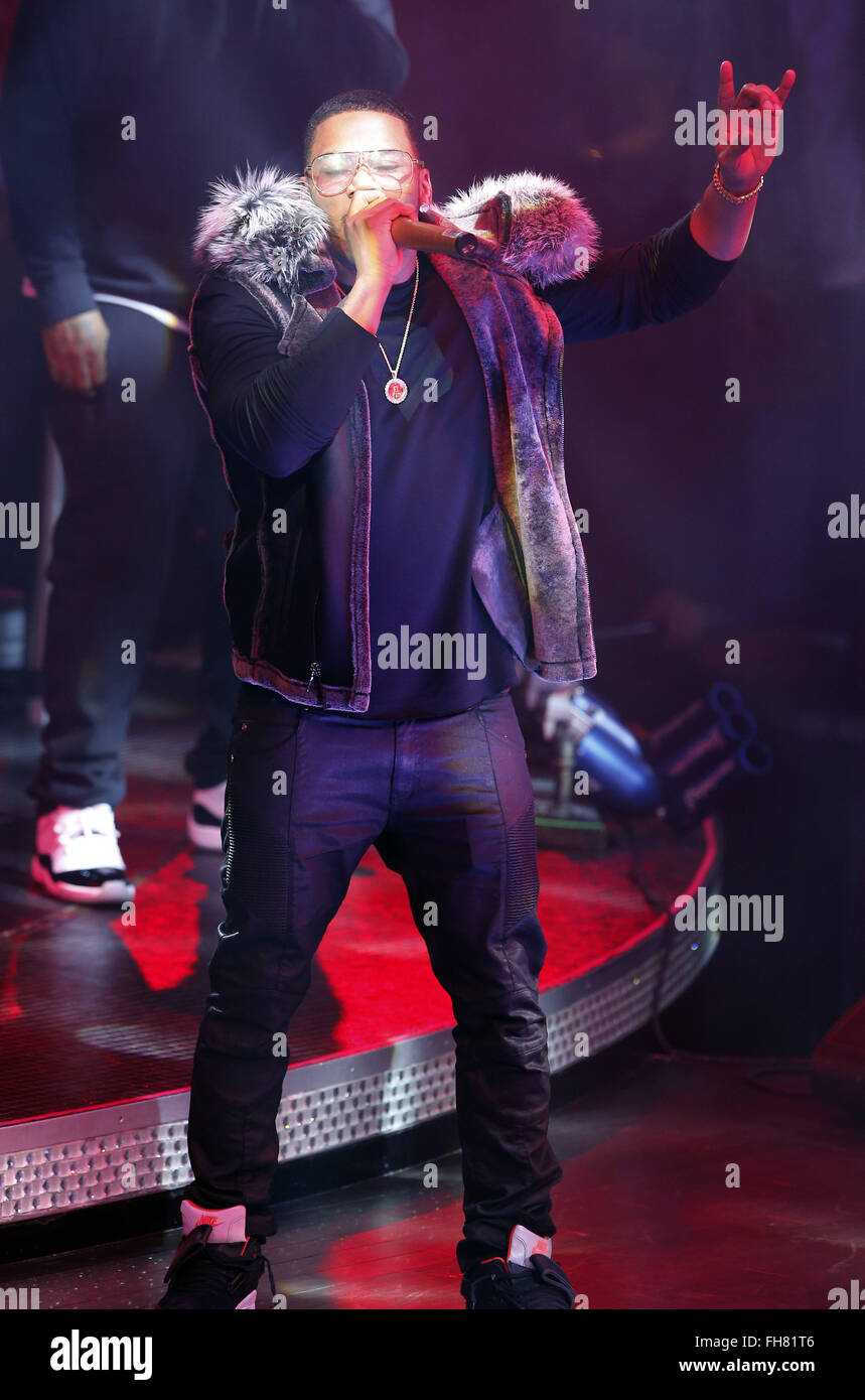Nelly Delivers First Ever Drai's LIVE Performance at Dria's Nigtclub ...