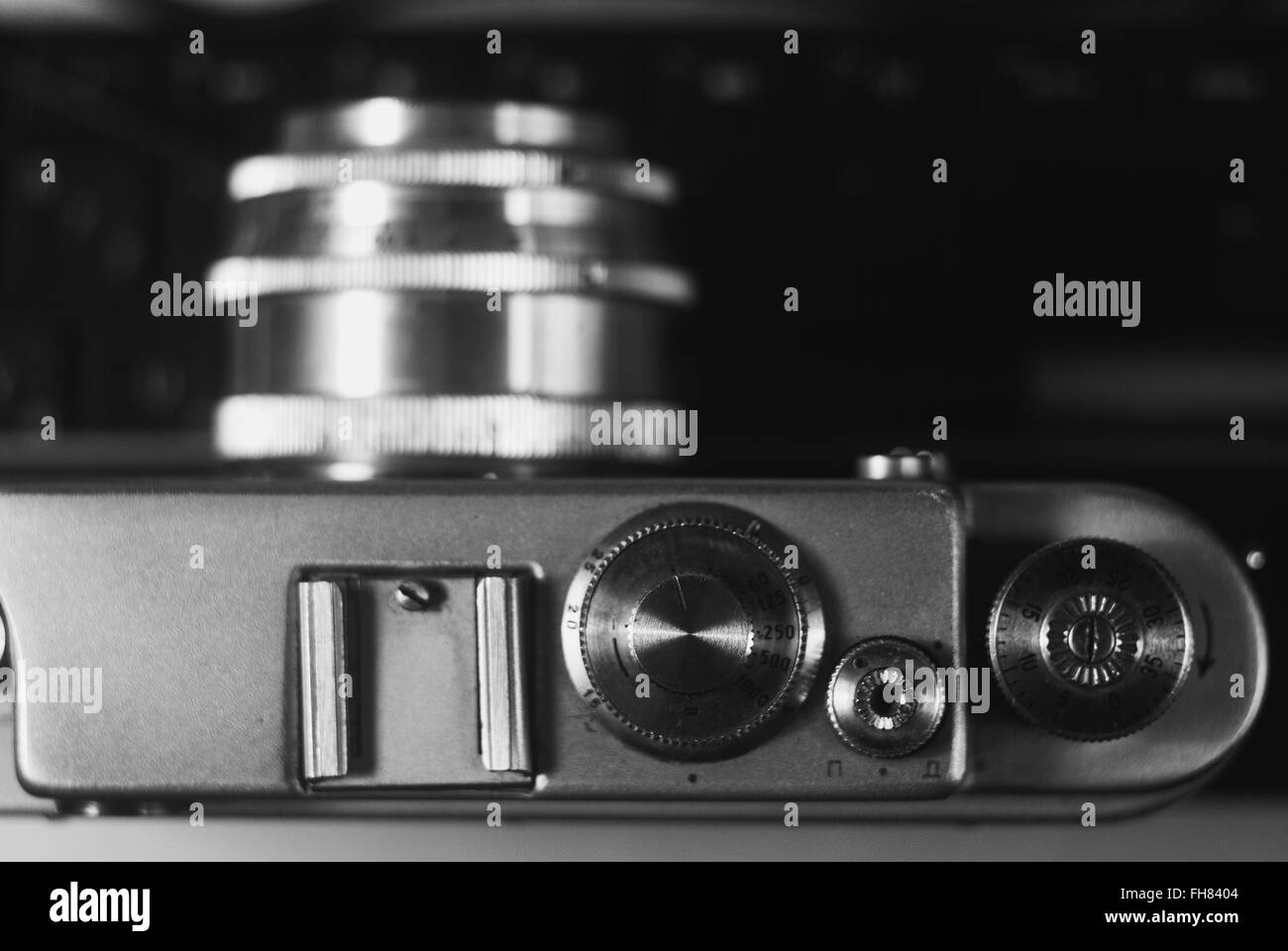 Top view of the mechanisms of the old camera Stock Photo - Alamy