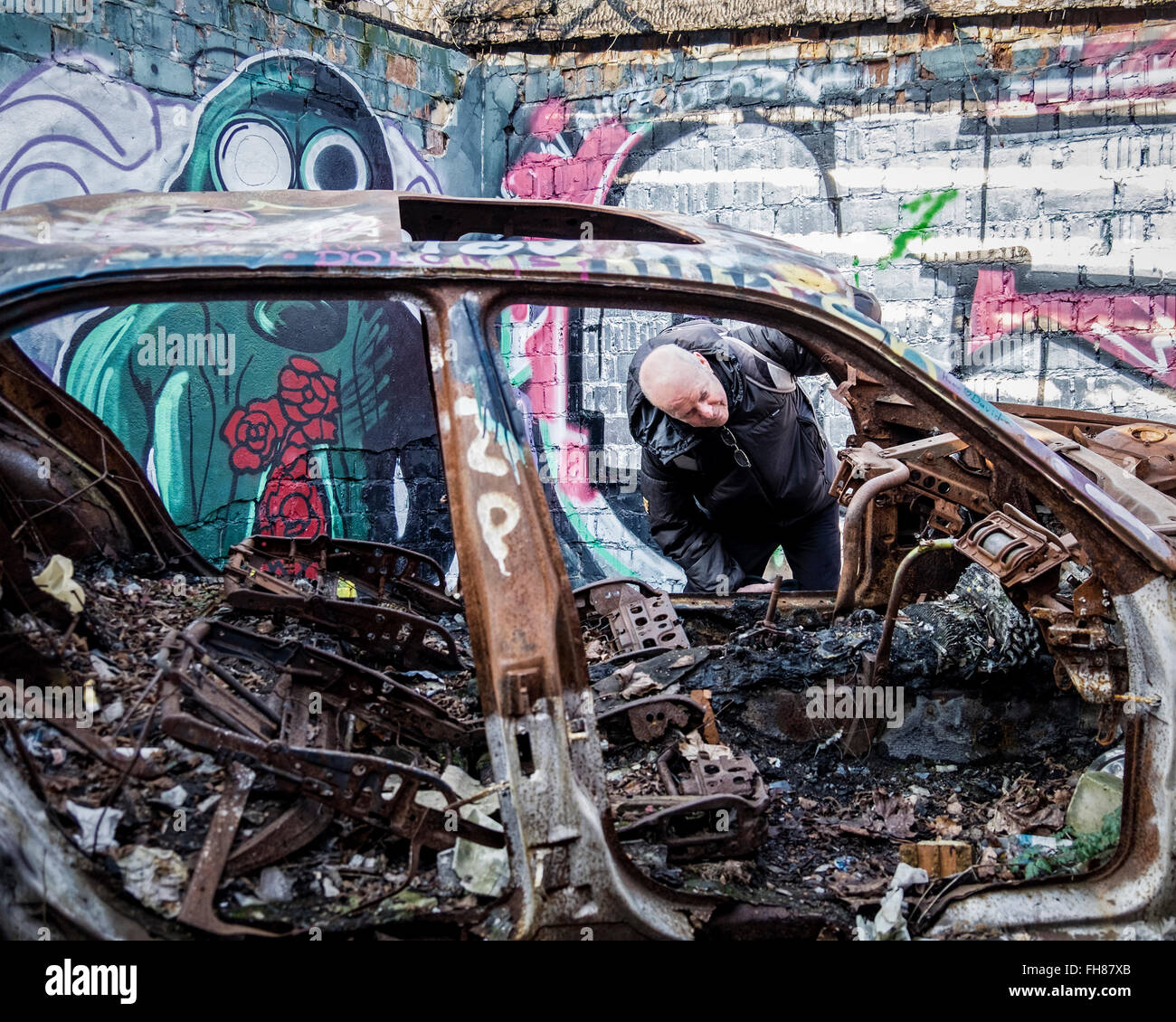 Car yard fire hi-res stock photography and images - Alamy