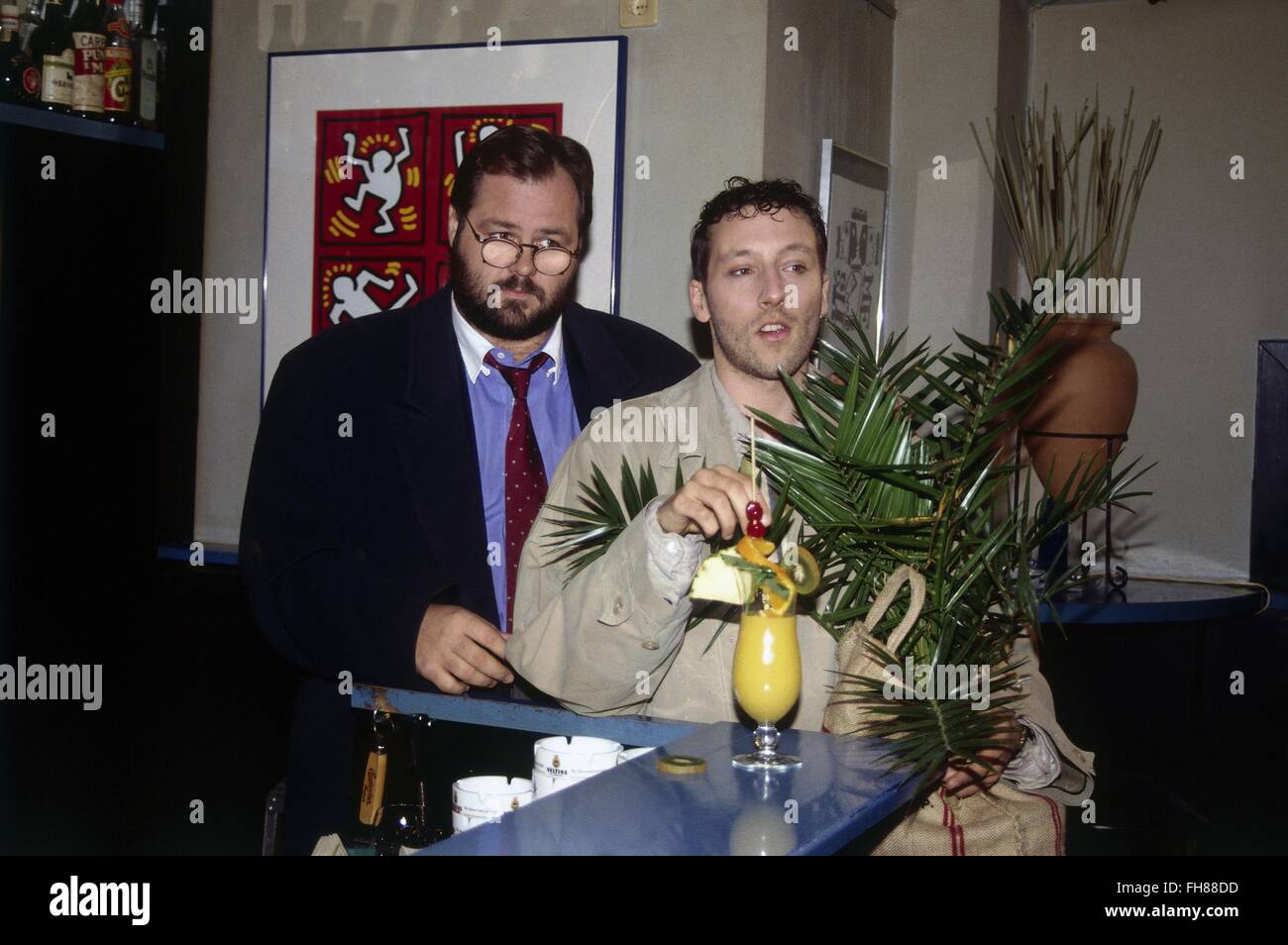 1990s cocktail bar hi-res stock photography and images - Alamy