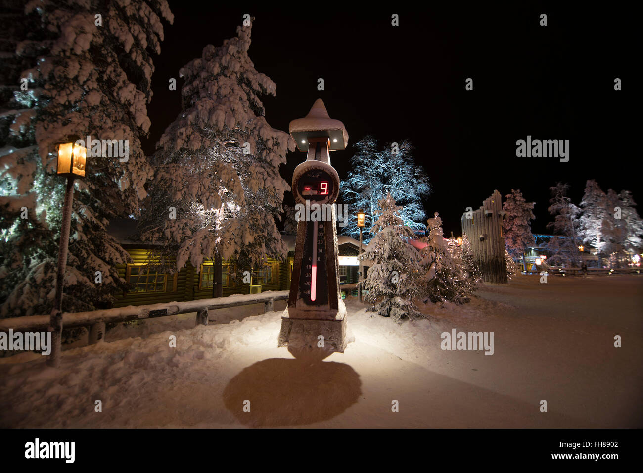 9 degrees celsius hi-res stock photography and images - Alamy