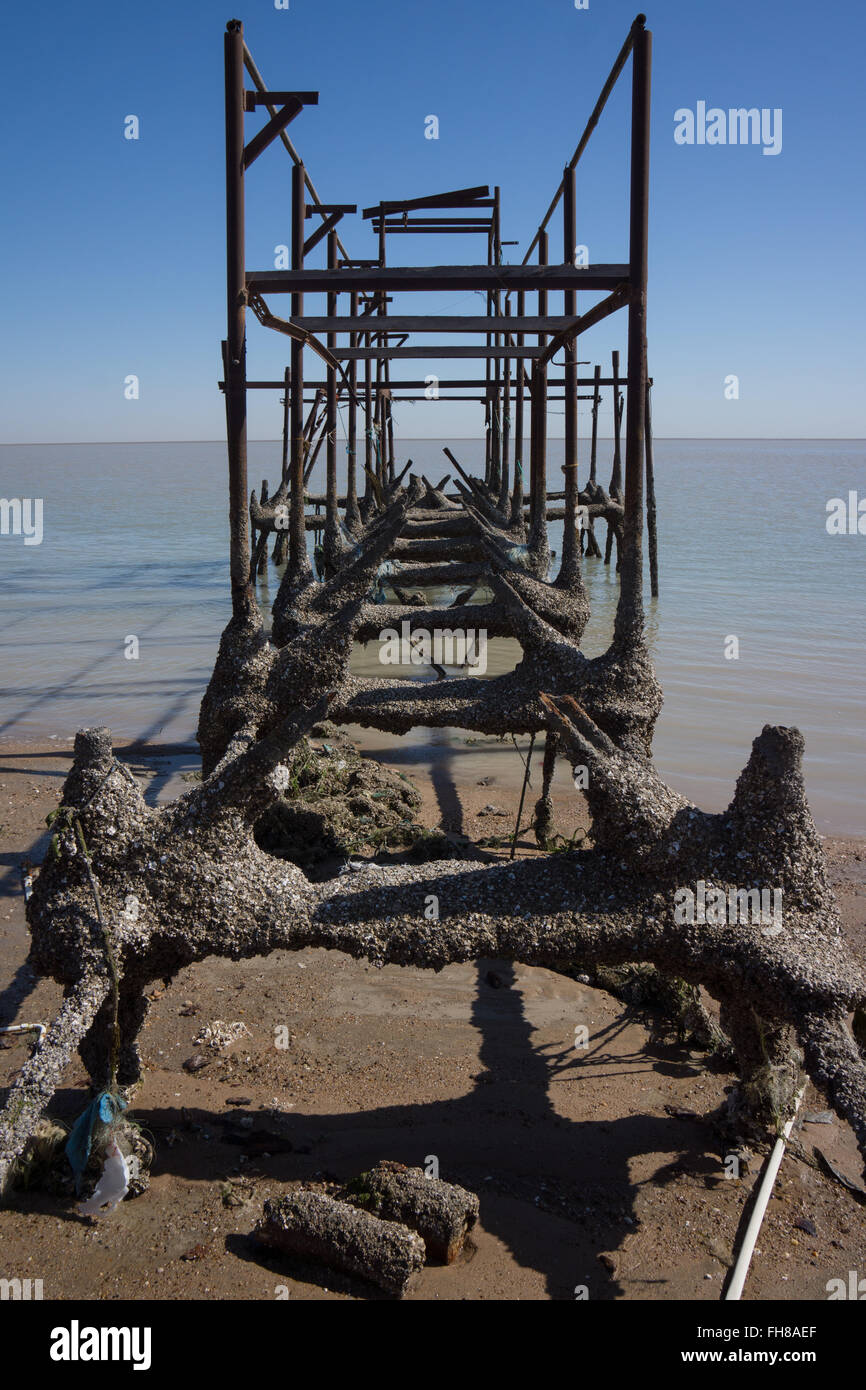 Broken jetty hi-res stock photography and images - Alamy
