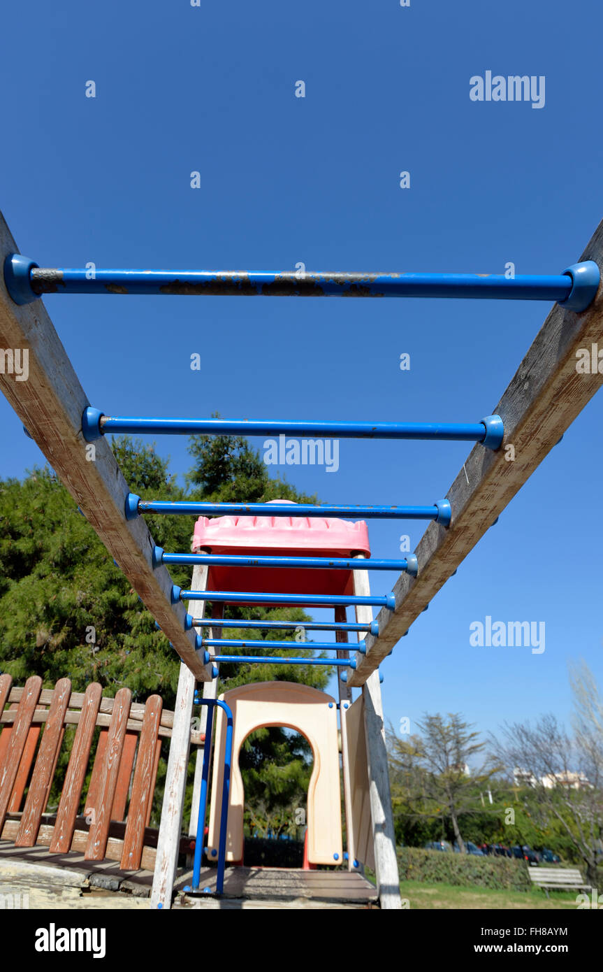 Monkey bars hi-res stock photography and images - Alamy