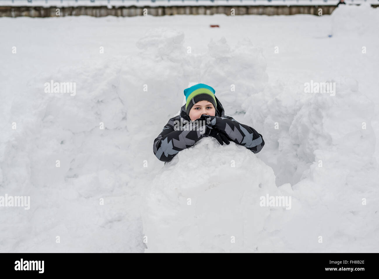 Snow fort hi-res stock photography and images - Alamy