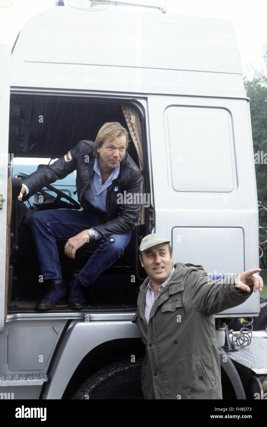 Lorry tv hi-res stock photography and images - Alamy