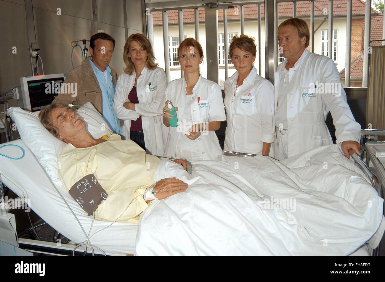 Hospital tv programme hi-res stock photography and images - Alamy