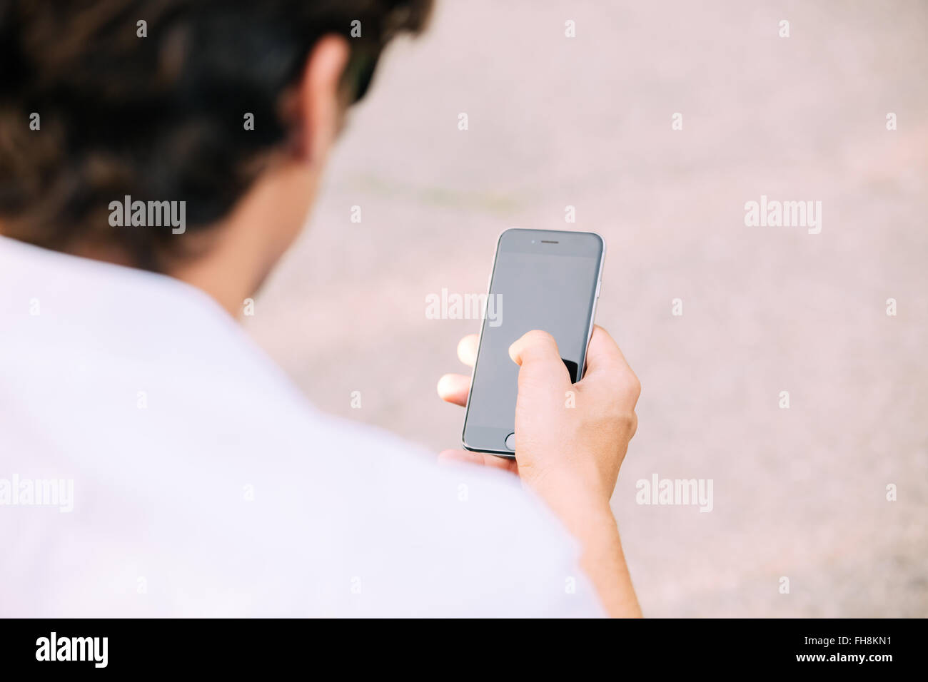 Man using mobile smart phone hi-res stock photography and images - Alamy