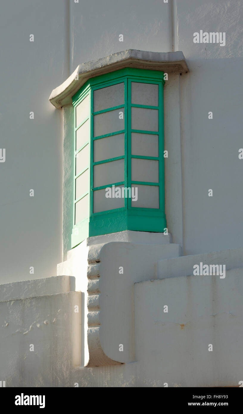Oriel window hi-res stock photography and images - Alamy