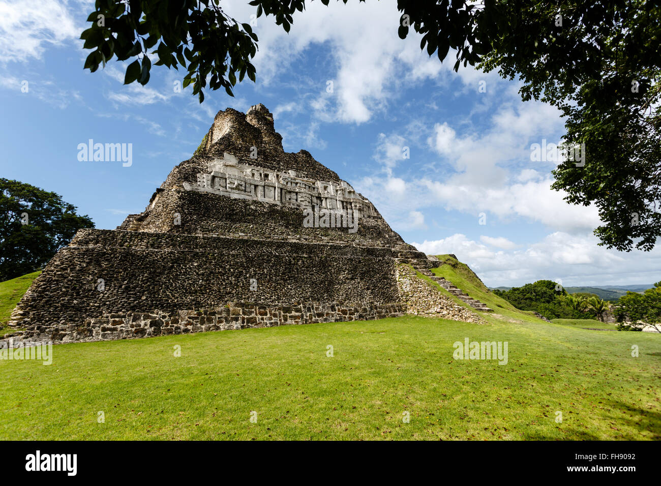 Mayan stone ruins of Xunatunich in the Belize jungle Stock Photo - Alamy