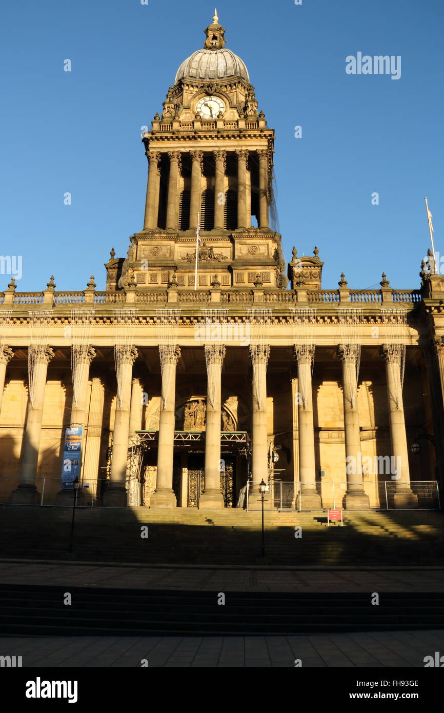 Leeds Town Hall Stock Photo - Alamy