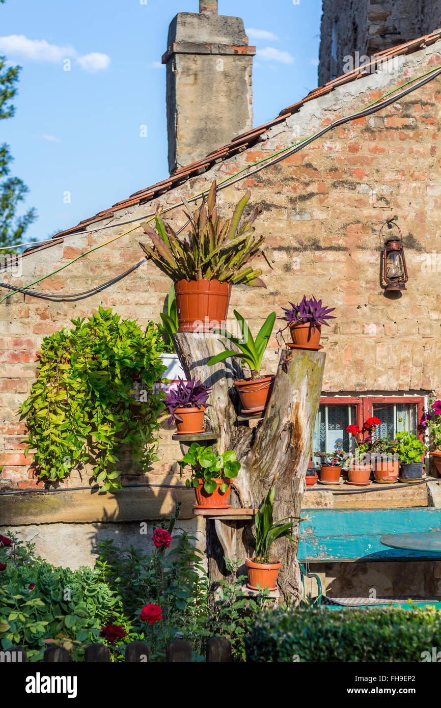 Vintage Front Yard Stock Photo - Alamy