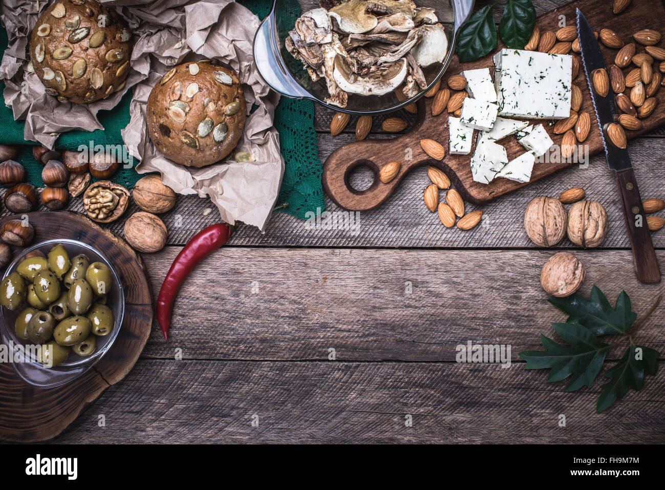 Olives nuts sheep cheese hi-res stock photography and images - Alamy