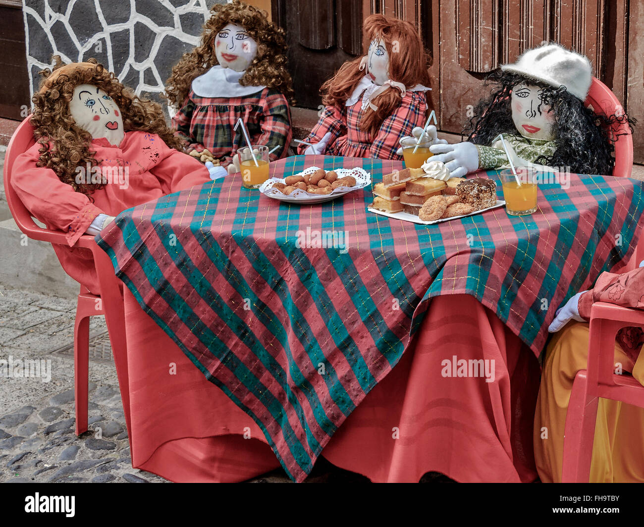 Giant rag dolls hi-res stock photography and images - Alamy