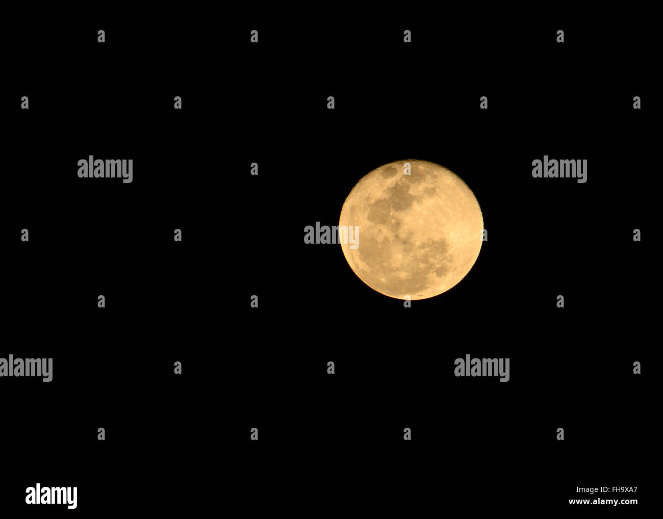 Full moon at night hi-res stock photography and images - Alamy