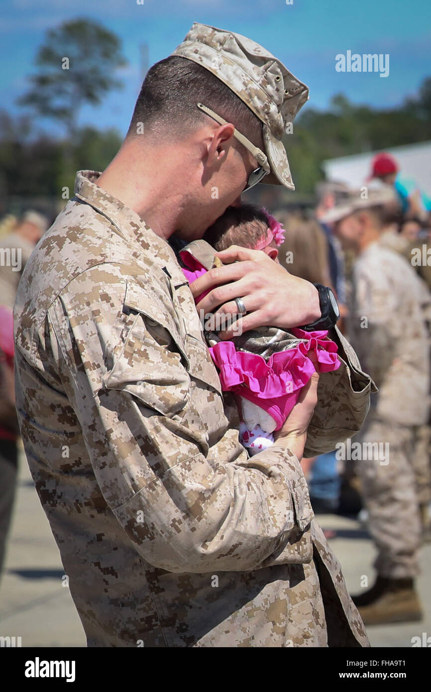 Marines welcomed home by their families 13092 Stock Photo - Alamy