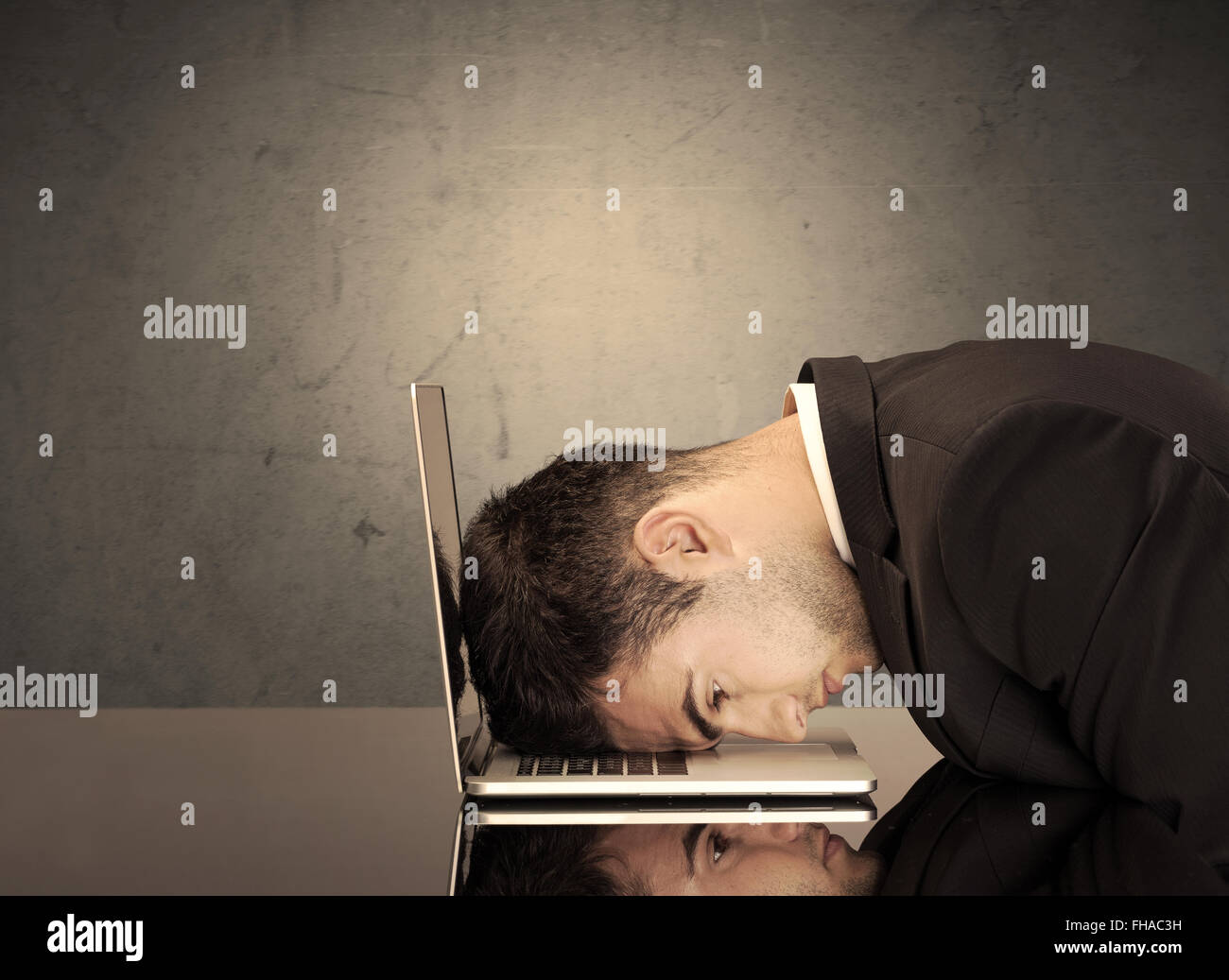 Businessmans hand pointing empty hi-res stock photography and images ...