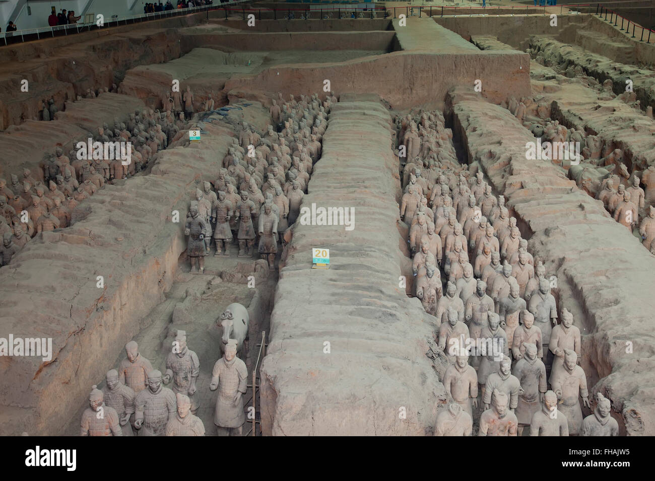 Emperor qins terracotta warriors hi-res stock photography and images ...